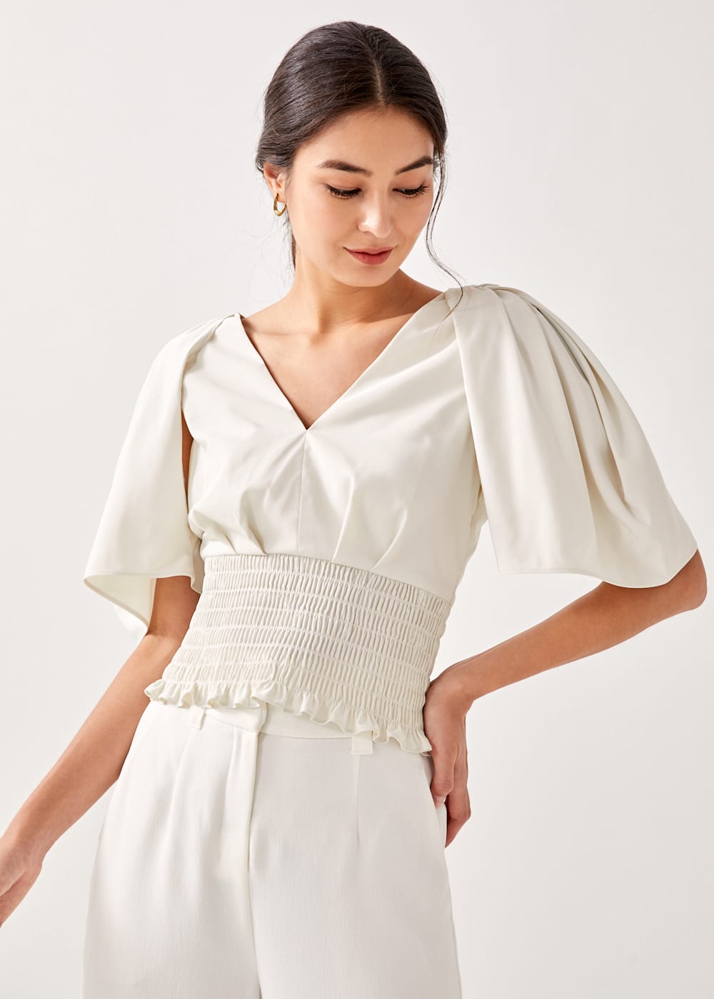 How To Wear Smocked Style Details With Confidence?