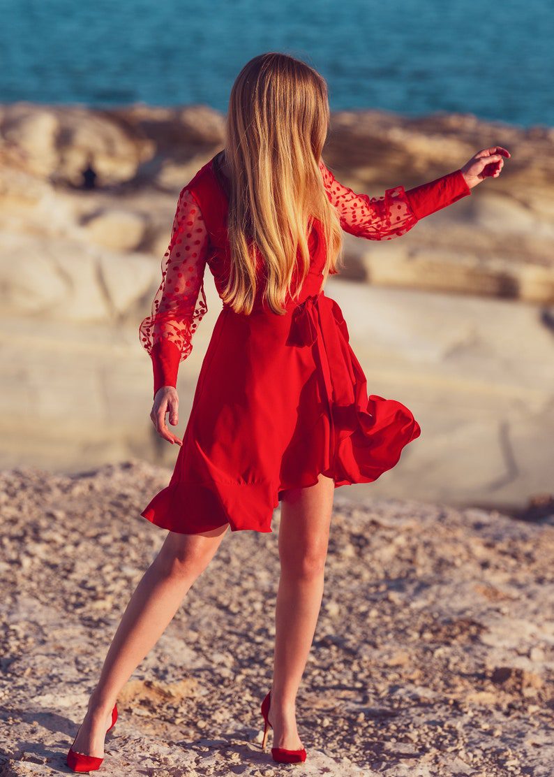 10 Red Dress Styles To Trigger Happy Holiday Mood Vibes